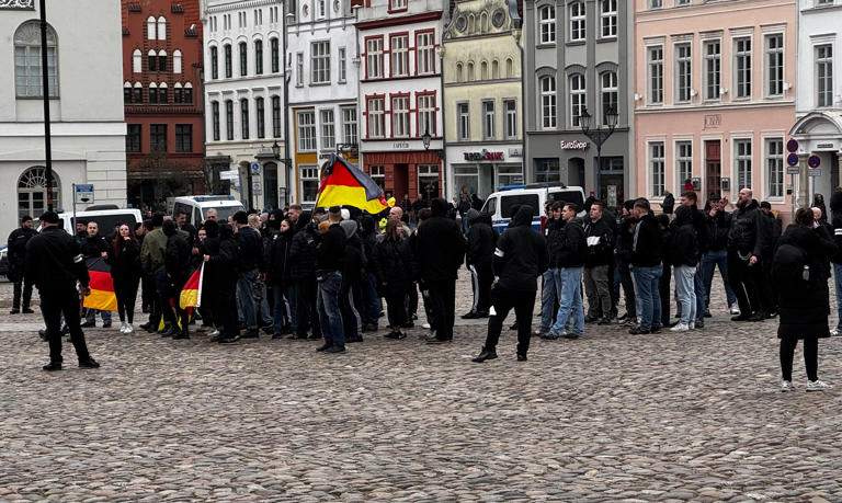 Kostenlose Nachrichten aus Wismar: Regionalbahn beschmiert