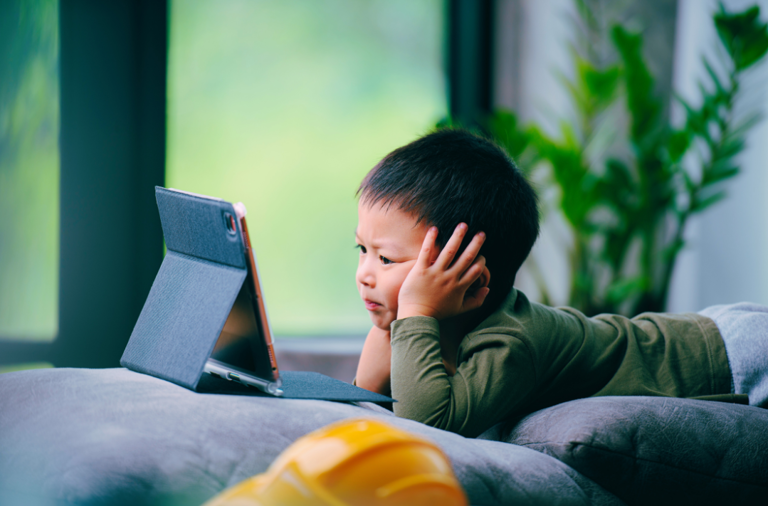 6 things every parent should know about their child’s screen time