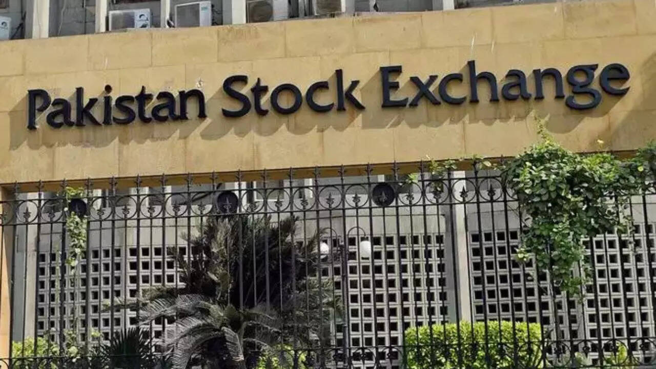 Pakistan stocks, bonds set for worst month since 2023 amid rising ...