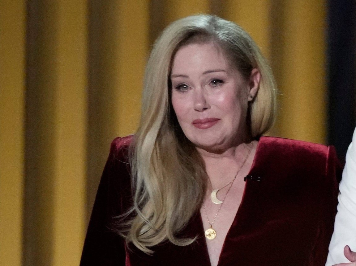 In tears: Christina Applegate announces the death of her father