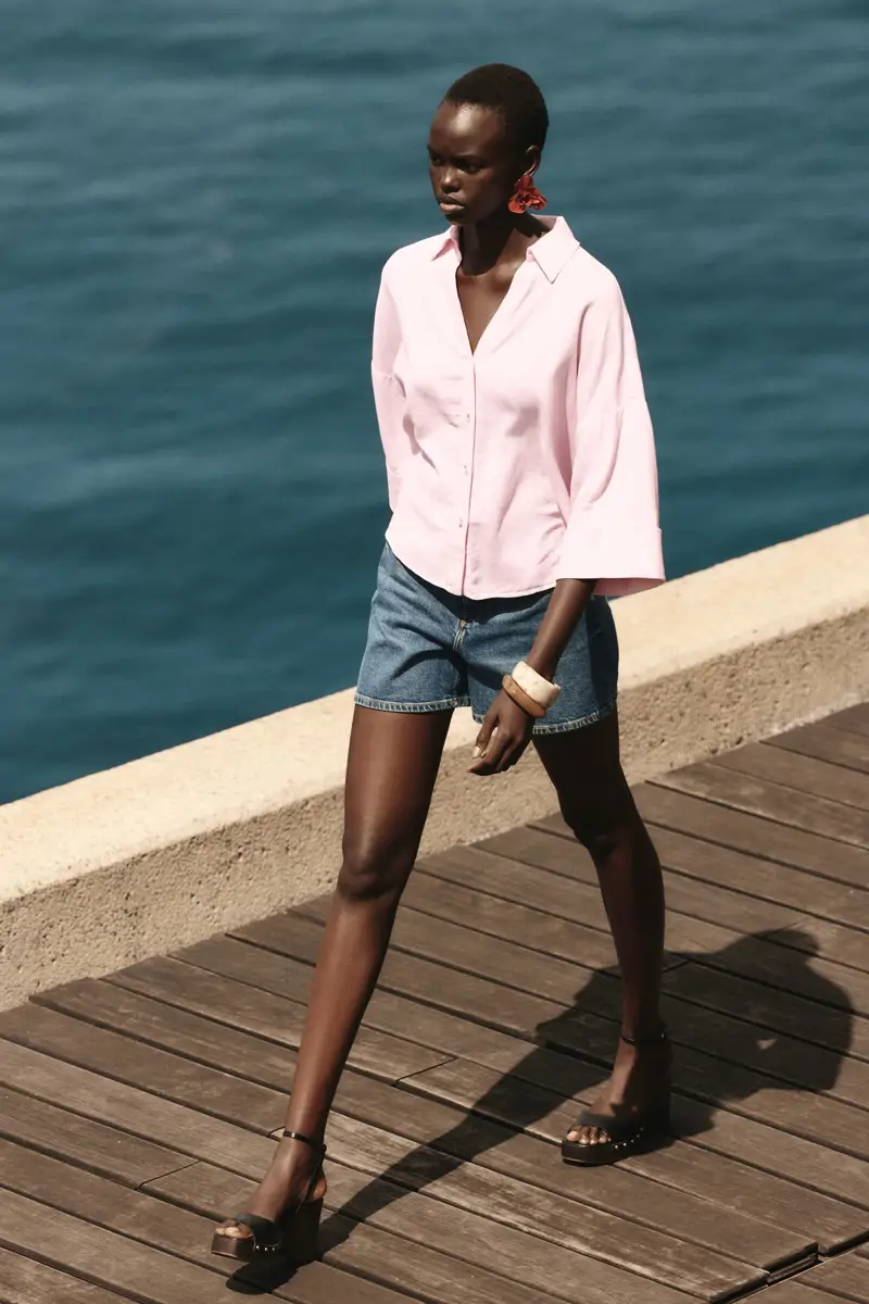 Las blusas con manga francesa están a la última y Zara tiene las más ...