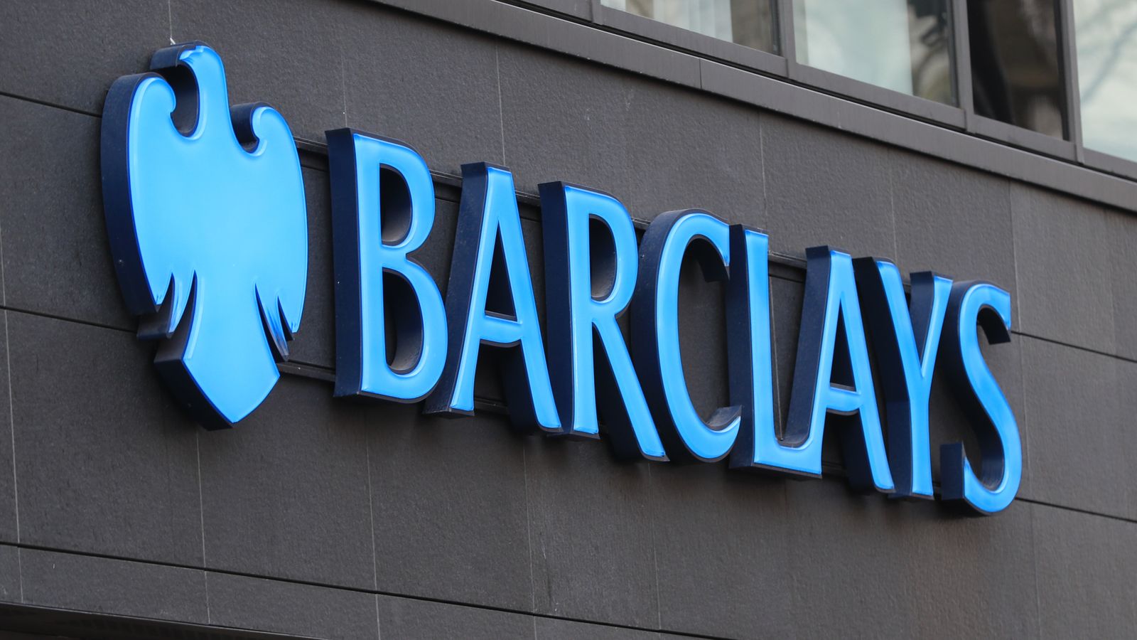 Barclays chief mounts defence of ring-fencing as rivals push for abolition