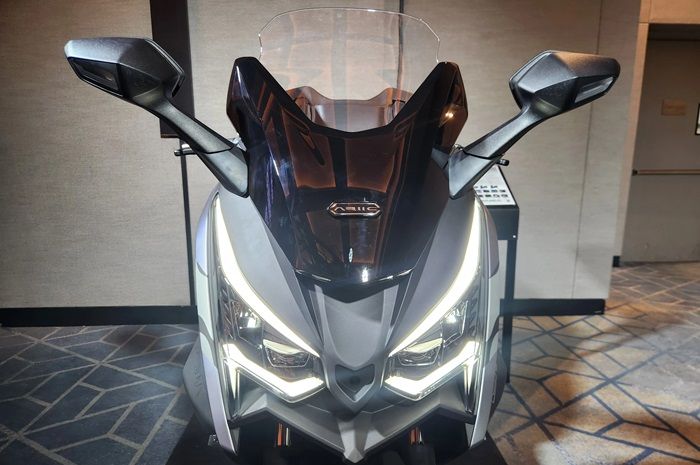 Saingan Honda Forza tapi Lebih Murah, Meluncur Motor Matic Baru 2025 ...