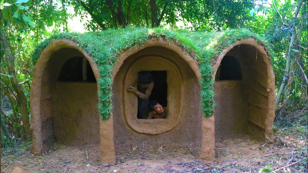 Building an Underground Hobbit House Beneath the Grass