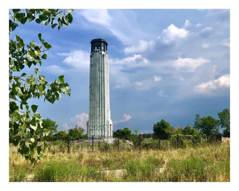 Photographer captures Midwest and Rust Belt charm in new Chicago exhibit