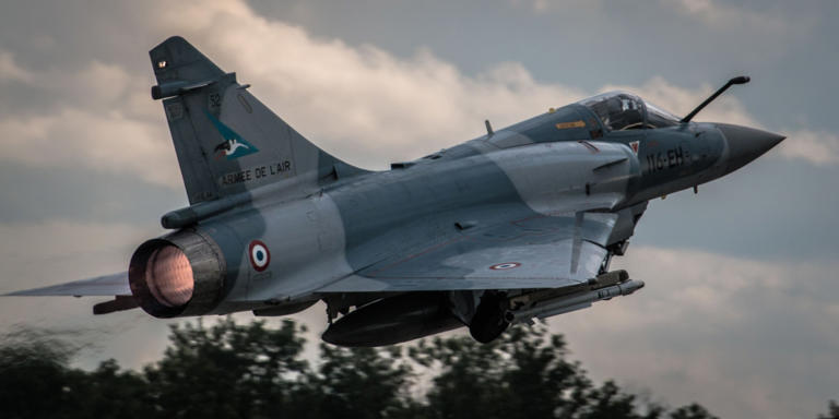 France Upgrades Mirage 2000D Fighters with Bomb-Carrying and Targeting ...