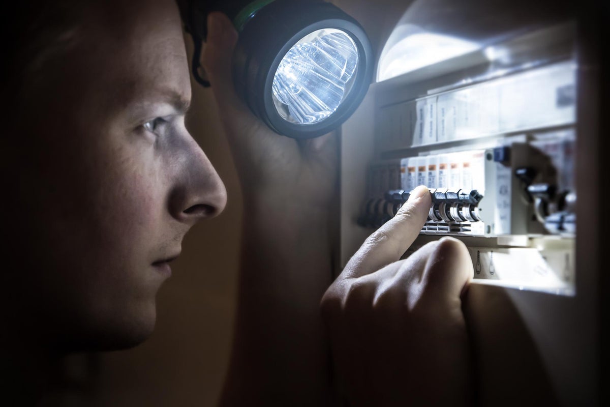 How to prepare in case of a nationwide power cut in the UK