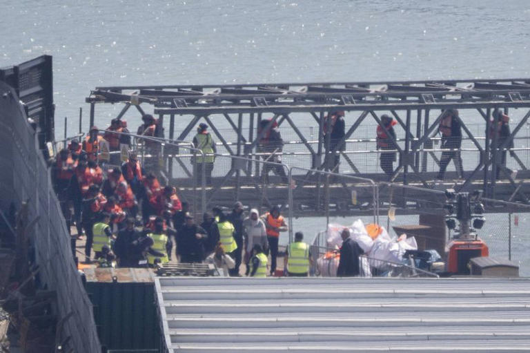 Number of people crossing Channel passes 10,000 in record time