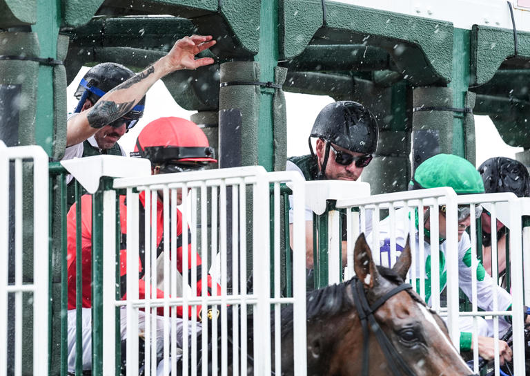 What's a furlong? What to know about the horse racing distance ahead of ...