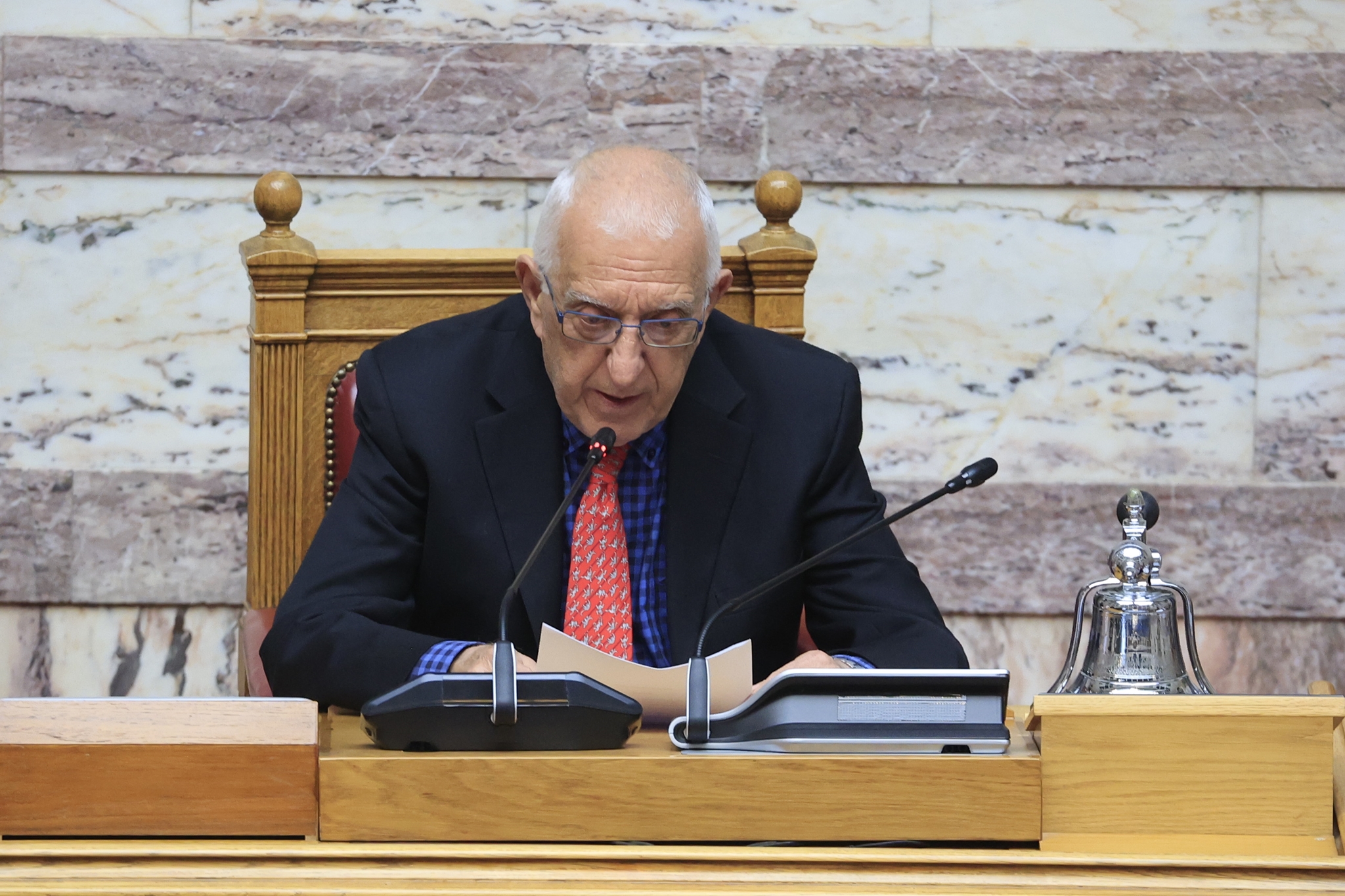 Βουλή: Ανακοινώθηκε η παραλαβή της δικογραφίας για τυχόν ευθύνες Κ. Αχ ...