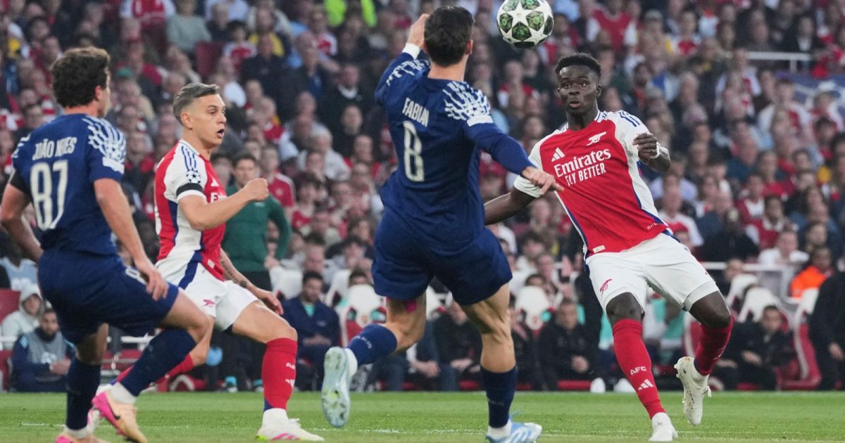 Arsenal star slammed as 3/10 ‘real ghost’ with ‘wasteful’ Saka given ...