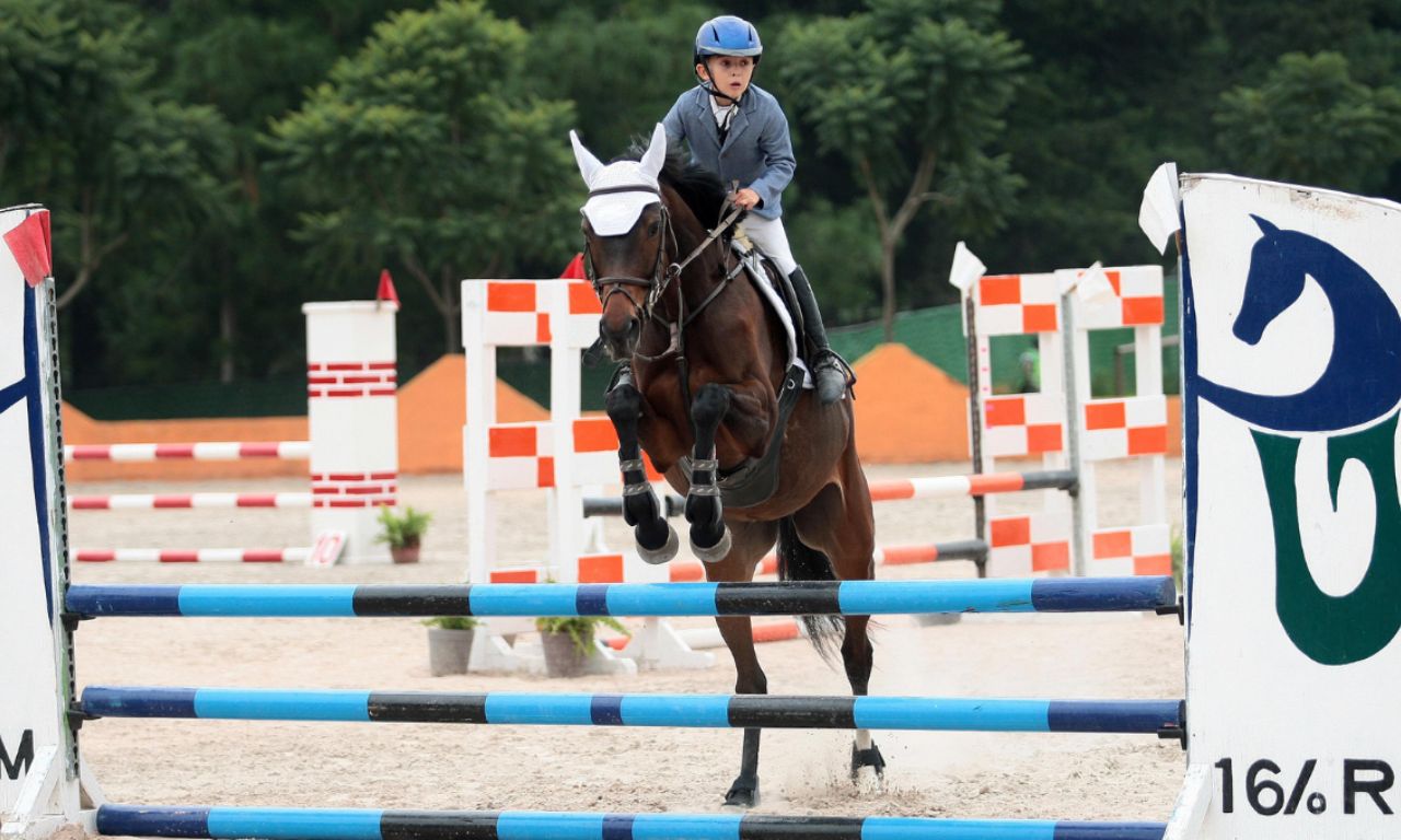 Saltos a la gloria con el pequeño Alexander Chao