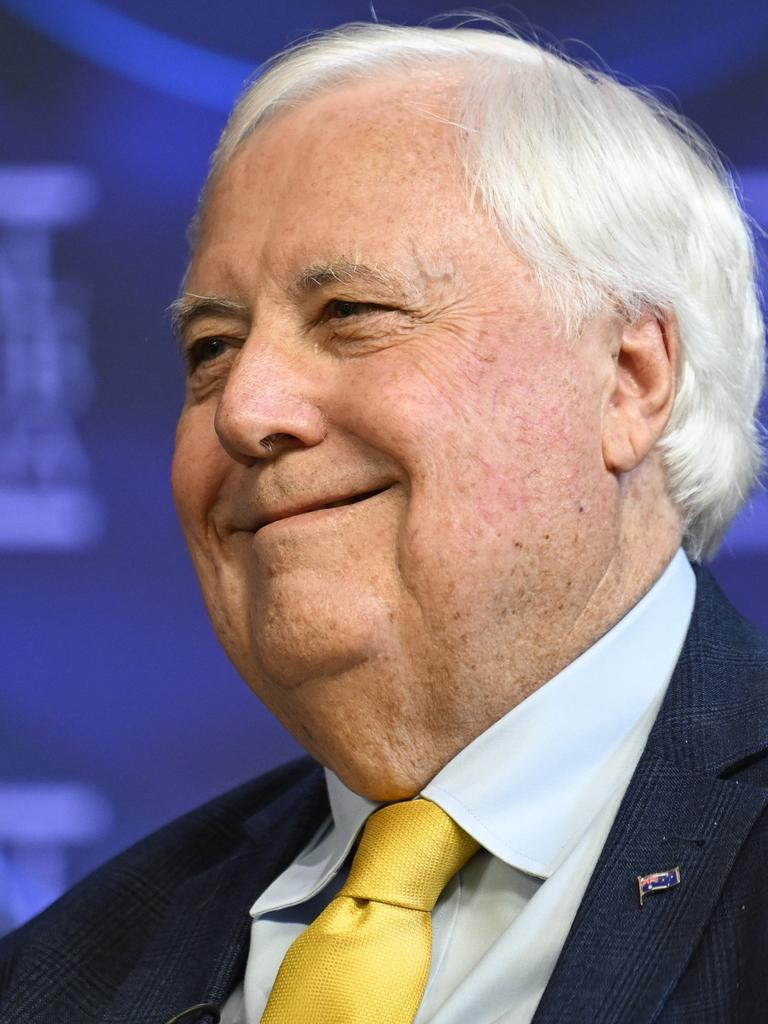 Bizarre chant hits Albo’s WA blitz