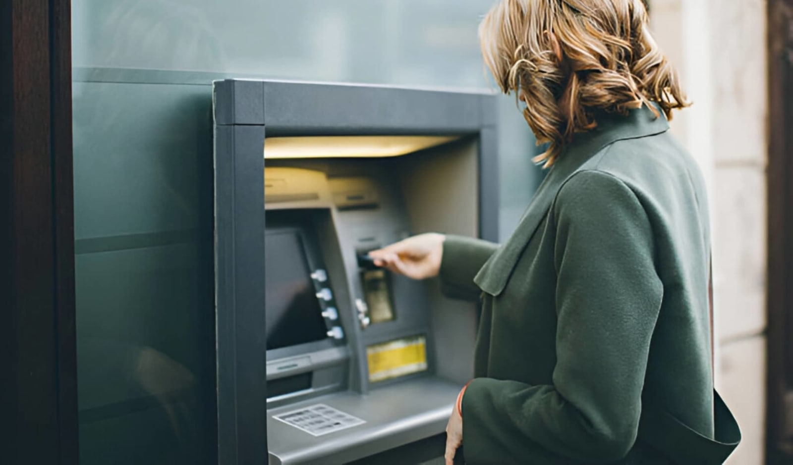Adieu les retraits d’argent comme avant : ce qui va remplacer les ...