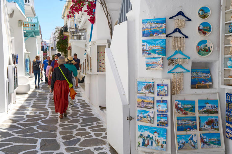 GWM reveals its first V8 – and the hardcore Tank 300 Hooke off-roader