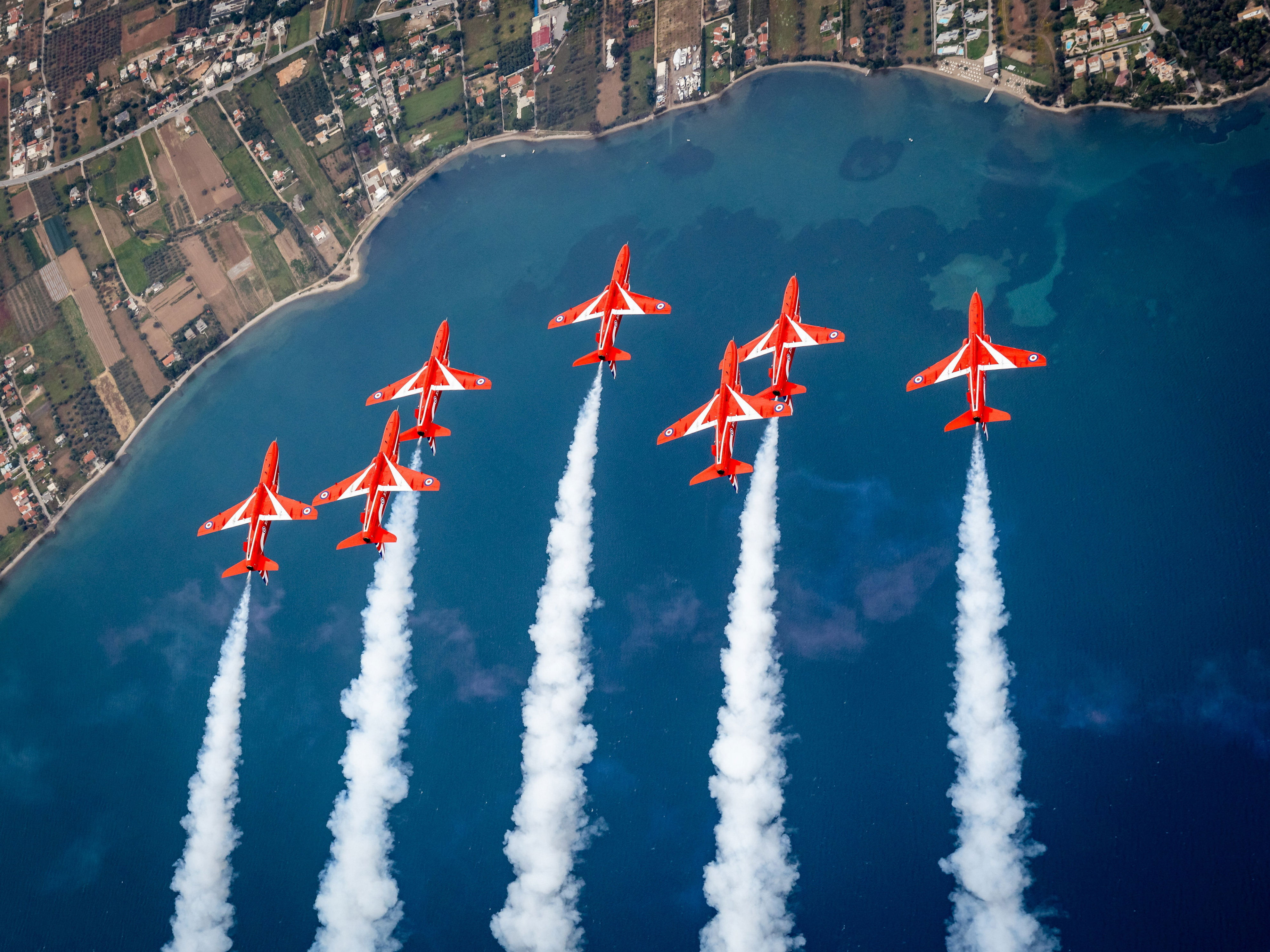 Red Arrows practice new moves for 2025