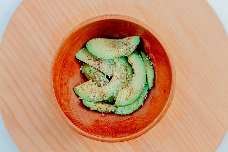 7 powerful health benefits of avocado that make it a must-add to your ...