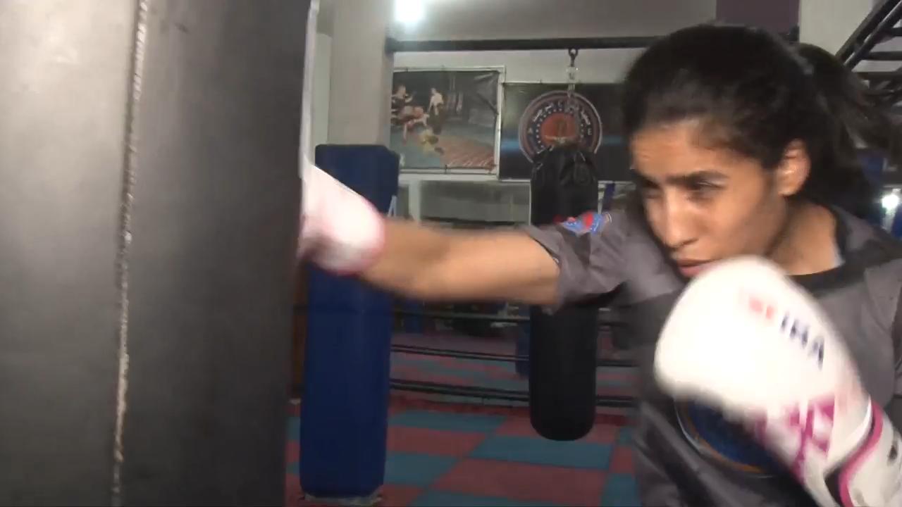 Moroccan boxer trades punches and patient care on path to Olympics