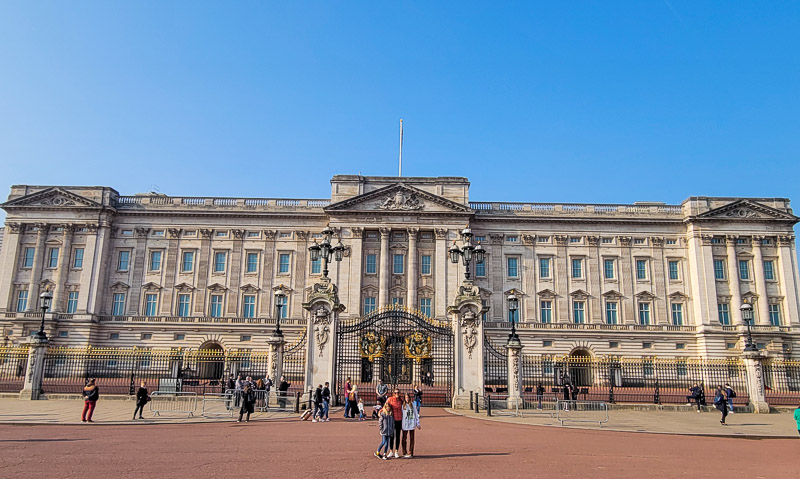 Reasons to take a London trip once in your life! [At least]