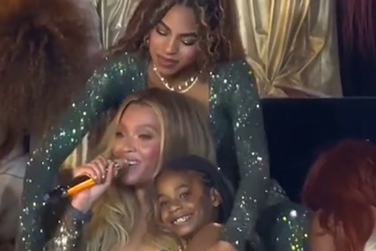 Adorable moment Beyoncé’s daughter Rumi steals show in stage debut at ...
