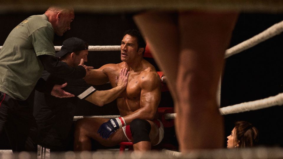 Dwayne Johnson, is that you? See his dramatic new look as UFC fighter ...