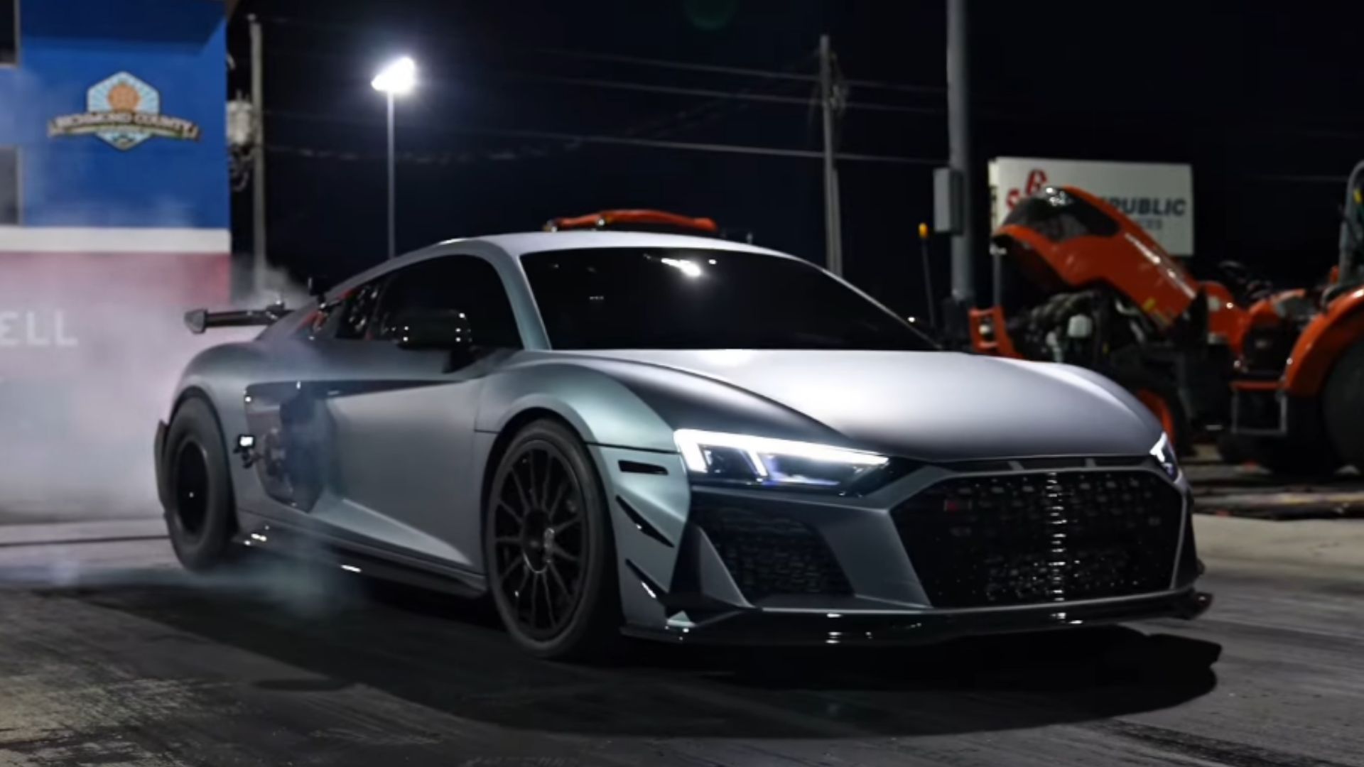 World Record: Audi R8 Runs A 6-Second Quarter Mile