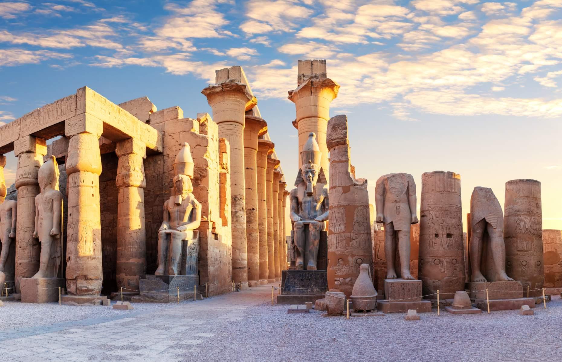 32 amazing ancient ruins around the world to see before you die