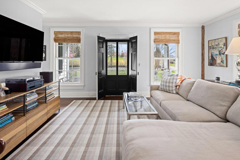 Historic Connecticut home built by a Revolutionary War soldier with ...