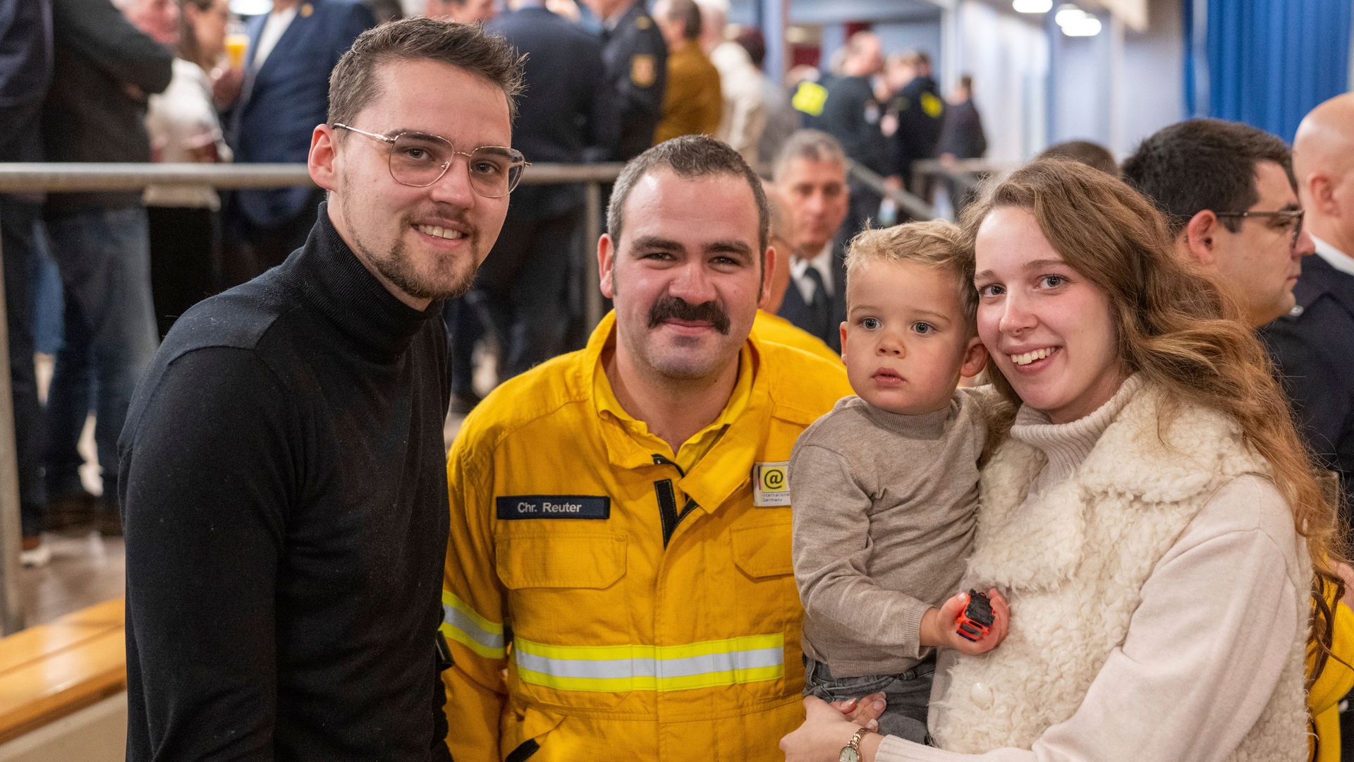 Niederlande: Hoteleinsturz an der Mosel - Baby Christoph nach Retter ...