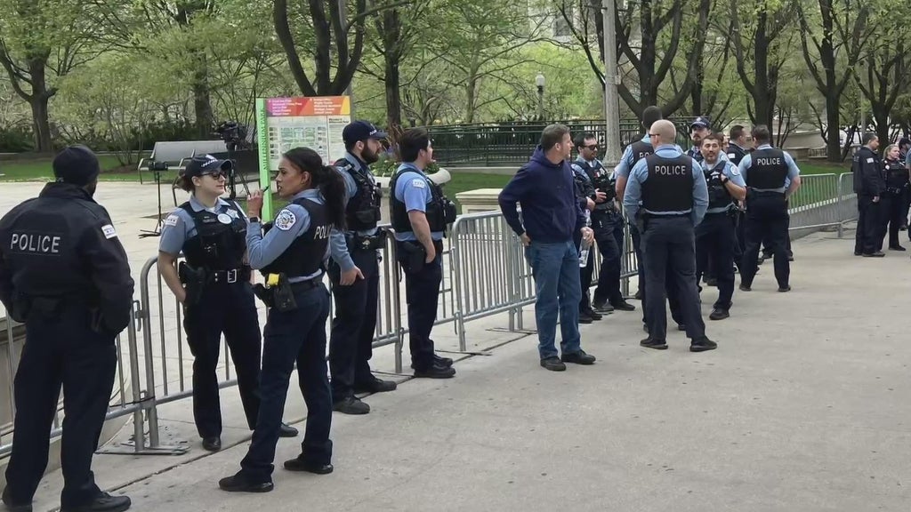 Chicago City Council committee delays vote on new teen curfew proposal