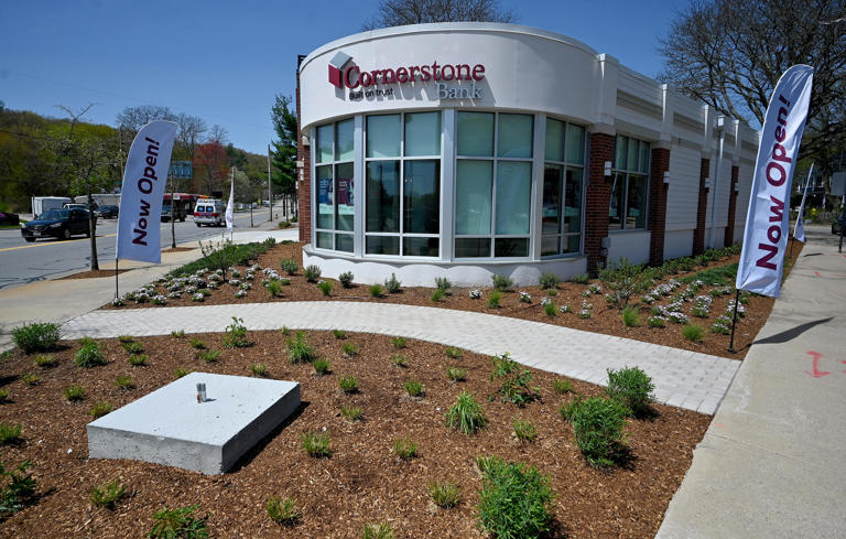 Cornerstone Bank opens branch in Worcester's Tatnuck Square