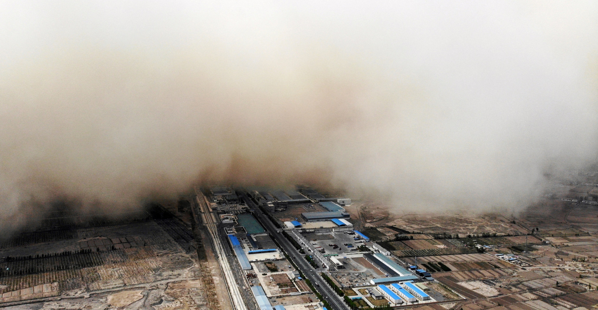 Powerful images of sandstorms, dust storms, and haboobs