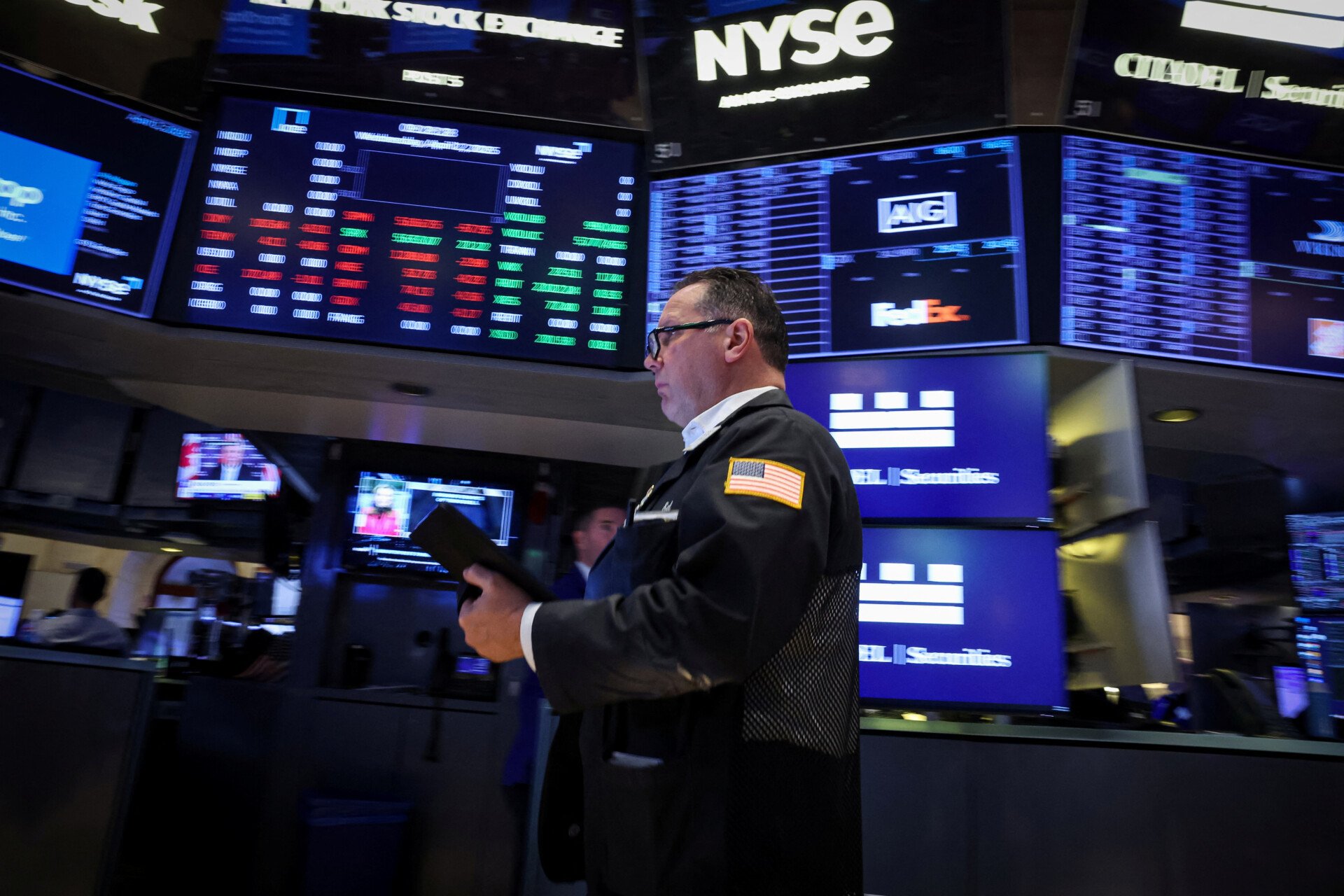 Wall Street: Στάση αναμονής με το βλέμμα στο Ιράν