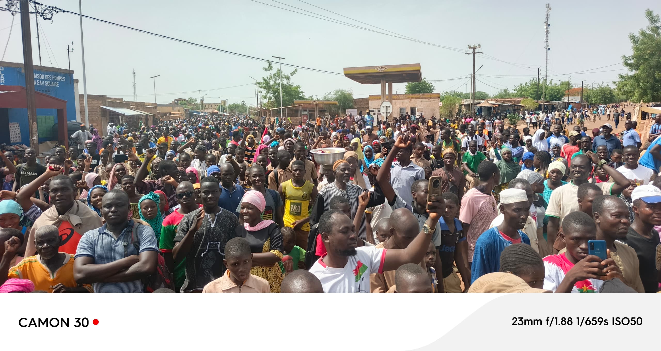 La population de Solenzo a appelé à mettre le piment dans les yeux des ...