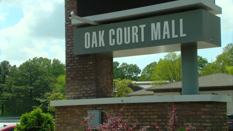Former Macy’s building, Oak Court Mall set to be demolished for major ...