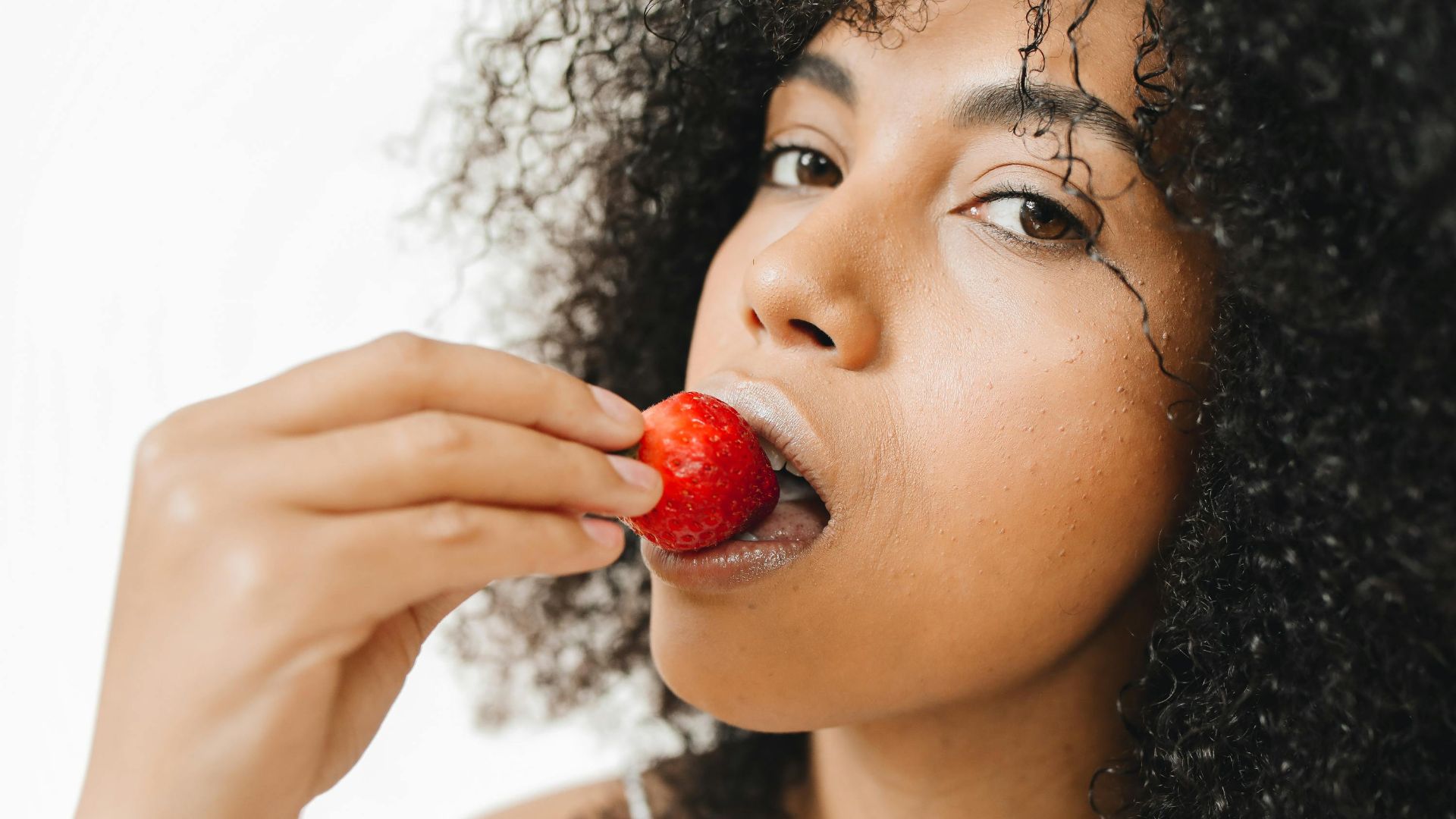 10 Foods That Keep You Hydrated & 10 That Don't