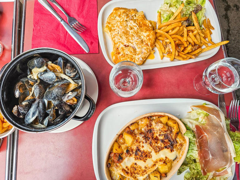 25 Everyday French Customs That Feel Totally Foreign to Americans