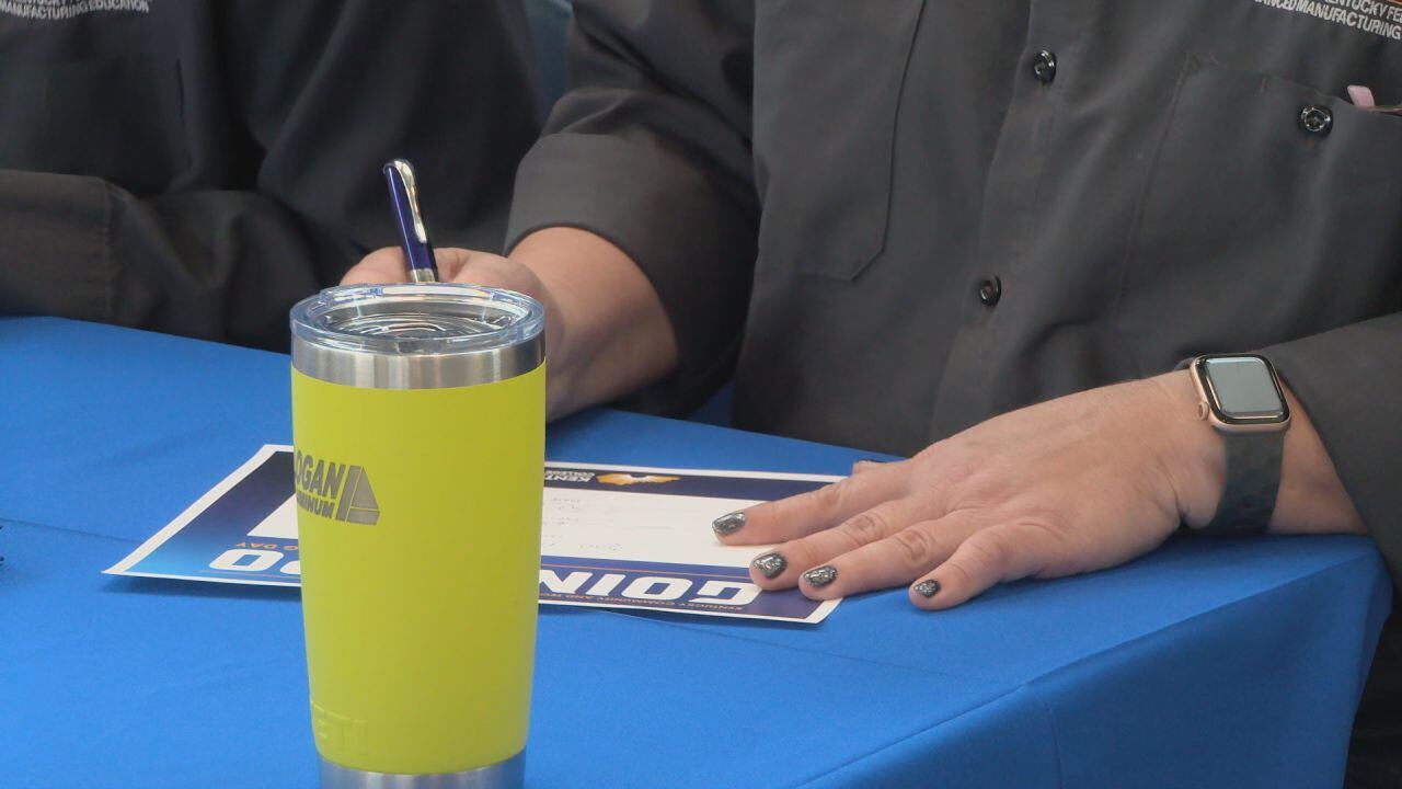 SKYCTC students sign on for full-time careers through GO PRO event