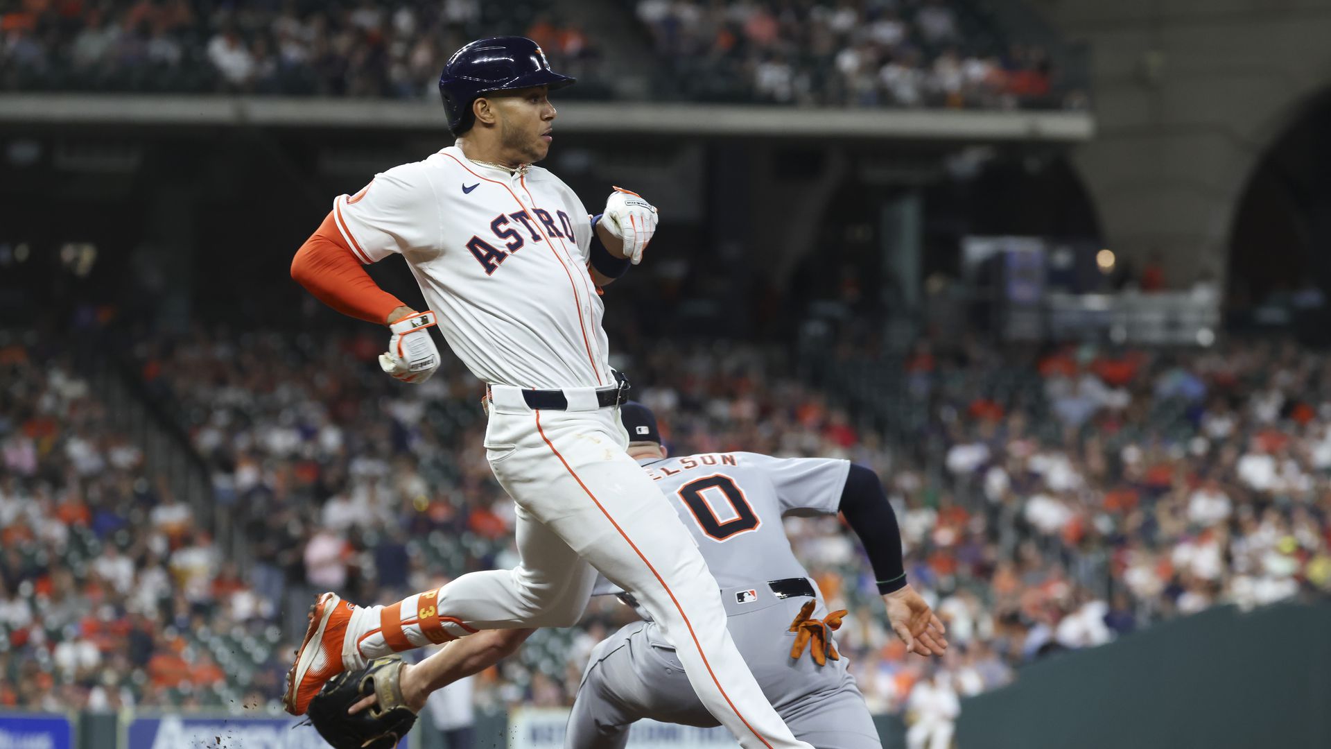 Astros Fall in Finale, 7-4