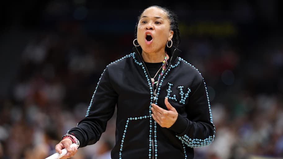 Dawn Staley Calls Geno Auriemma Out for A'ja Wilson South Carolina ...
