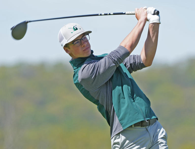 Delbarton golf defends team title at Morris County Tournament