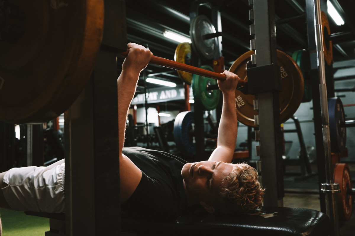 This Strength Coach’s Grip Hack Will Make Your Bench Press 10x More Powerful