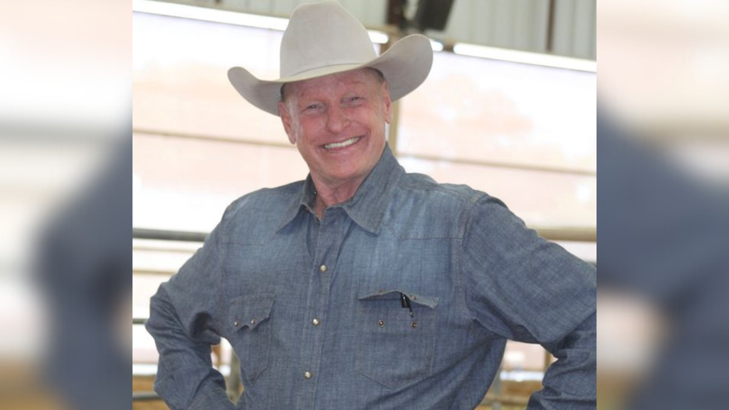 Rodeo legend Roy "The Super Looper" Cooper dies in fire at Decatur home