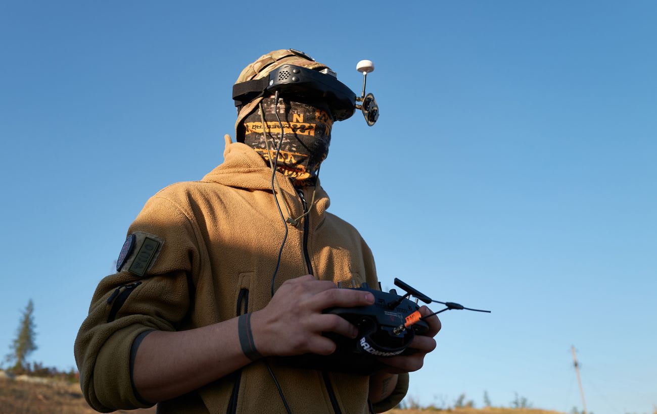 Ukrainian forces destroy convoy of Russian vehicles: Truck, UAZ van ...