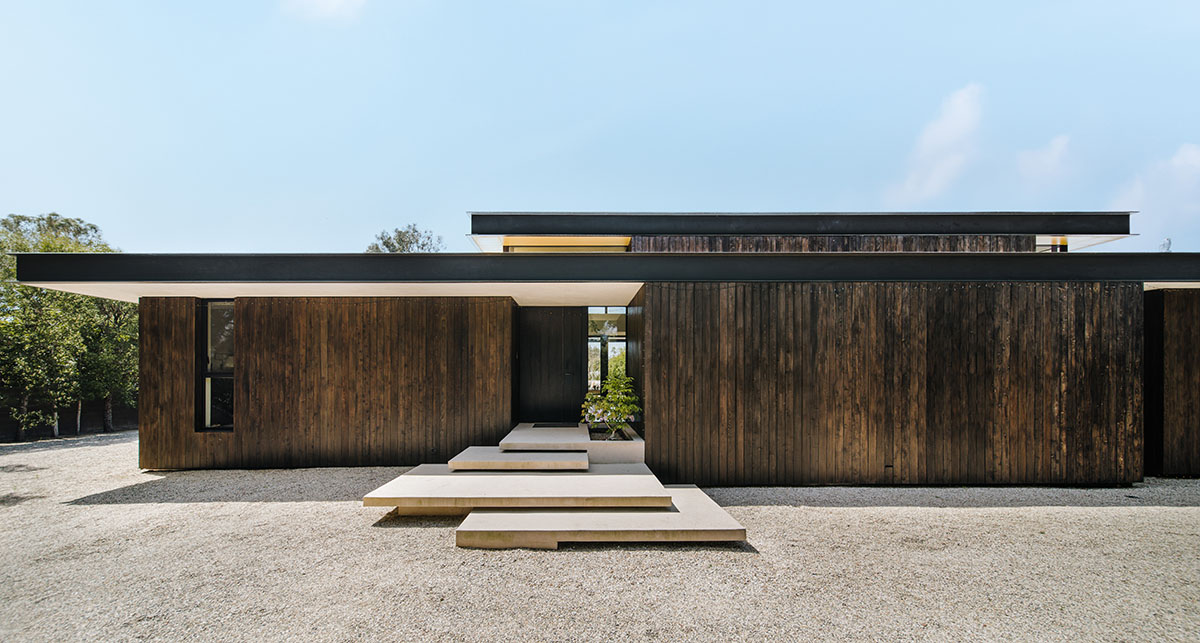 David Duchovny's Malibu House in Photos