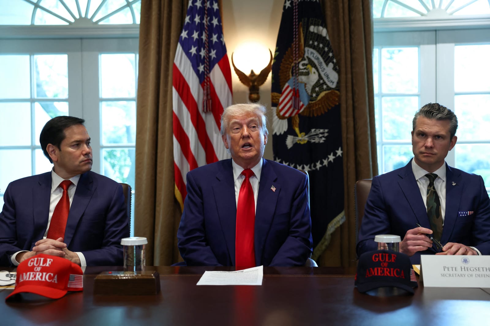 'Ego stroke': Internet blasts behavior at Trump's Cabinet meeting