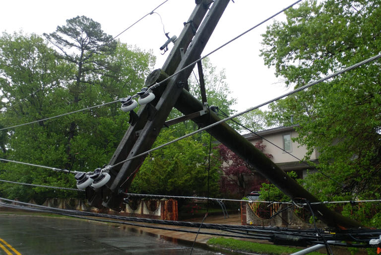 Strong storms kill at least four people in Pennsylvania