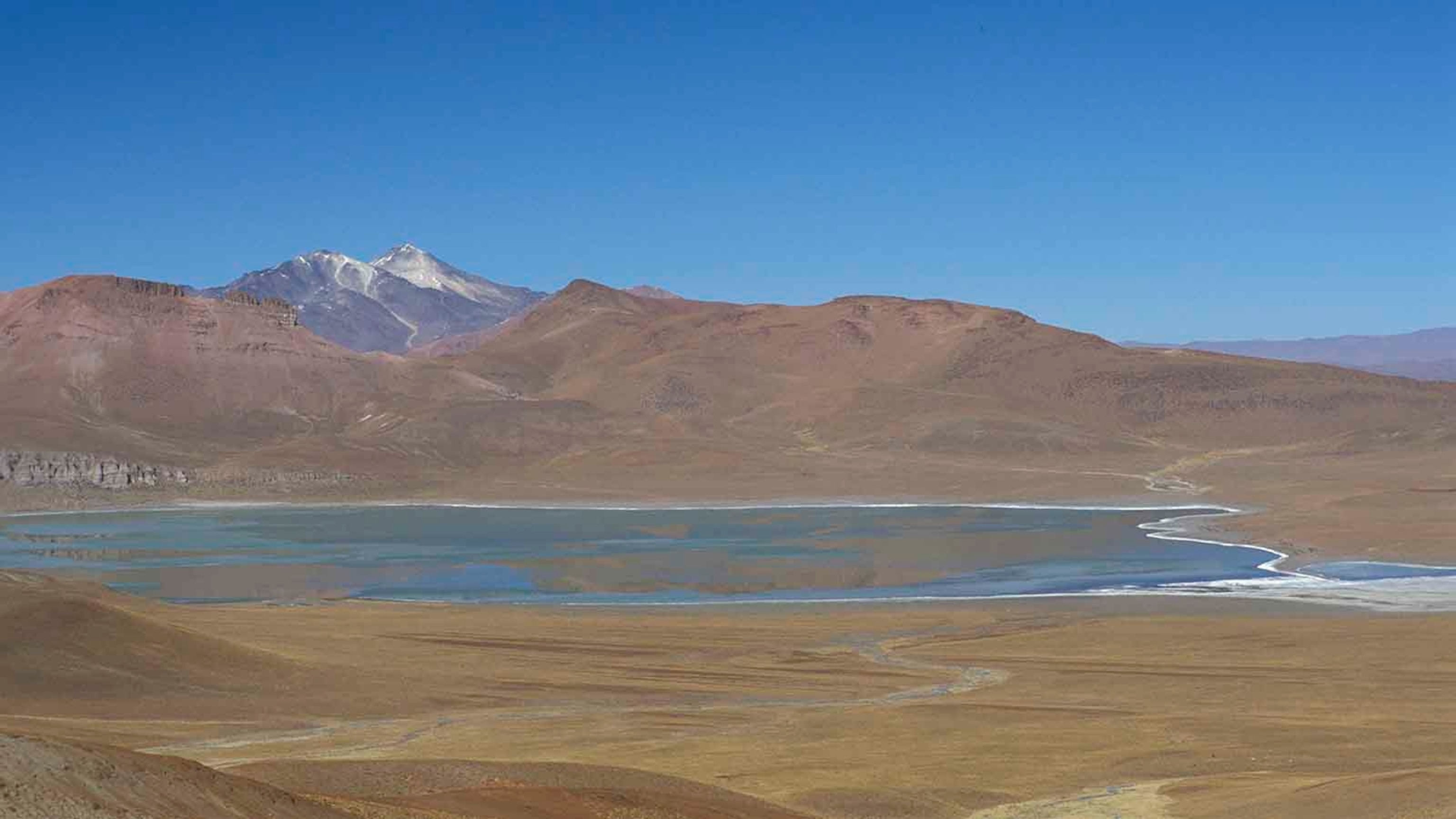 Scientists solve mystery of 'zombie' volcano displaying signs of ...