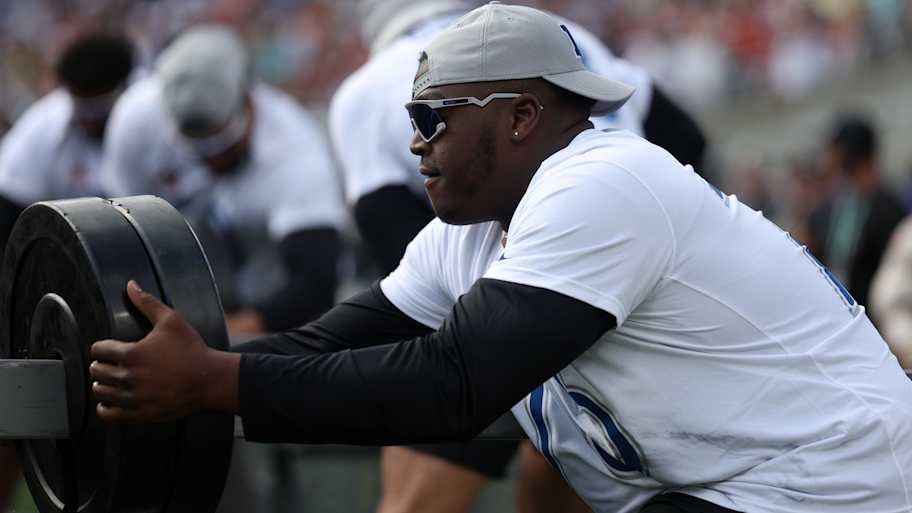 Watch Cowboys’ Tyler Smith hilariously struggle during charity Home Run ...