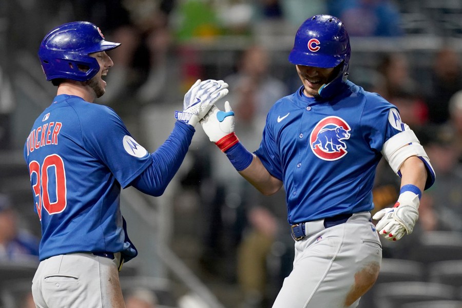 Cubs take on the Reds on home winning streak